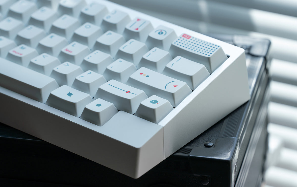 AM Compact Touch (65 Less) R2 - New Bundle