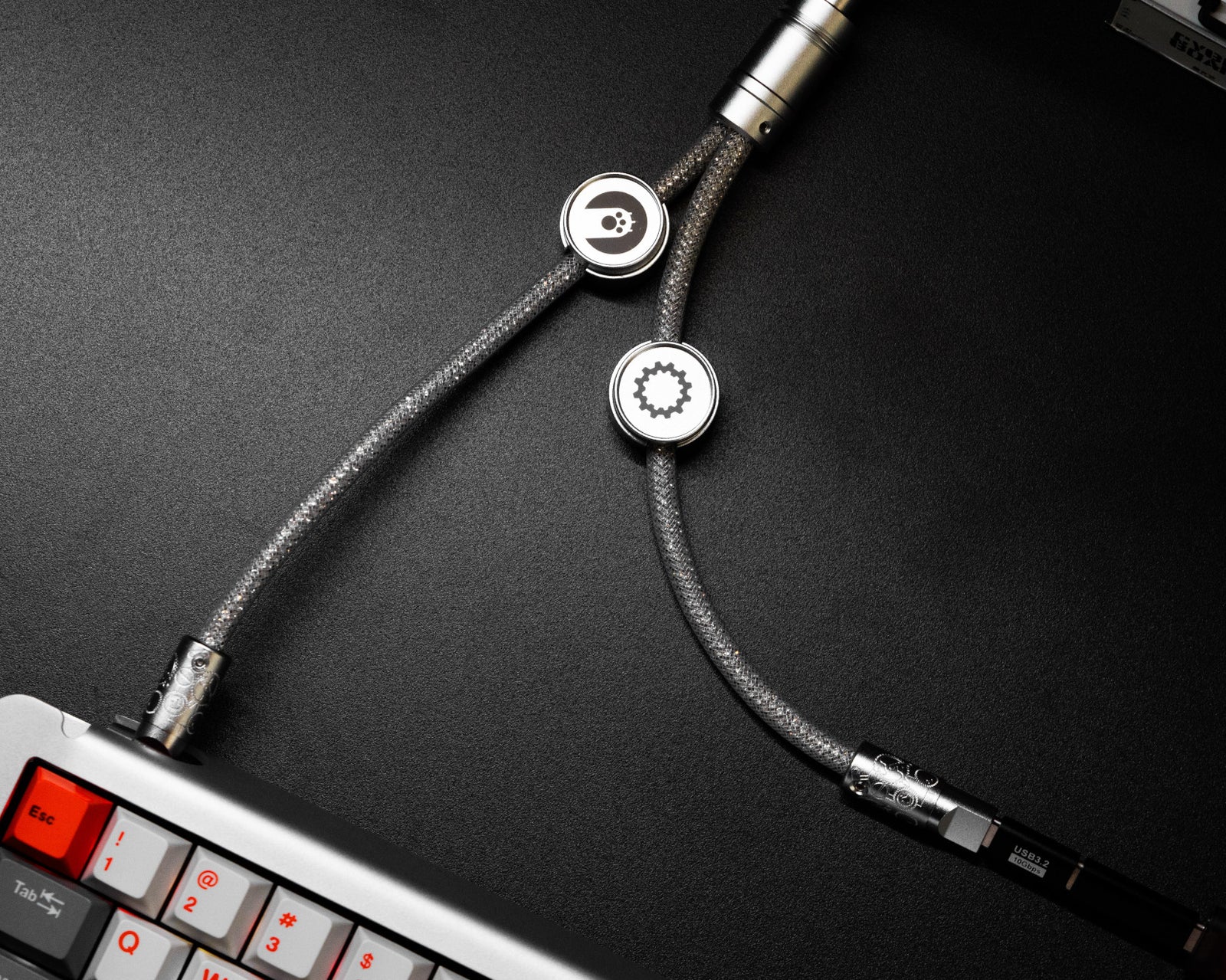 WINSHOP Split Dual 8K Gaming Cable AM Edition