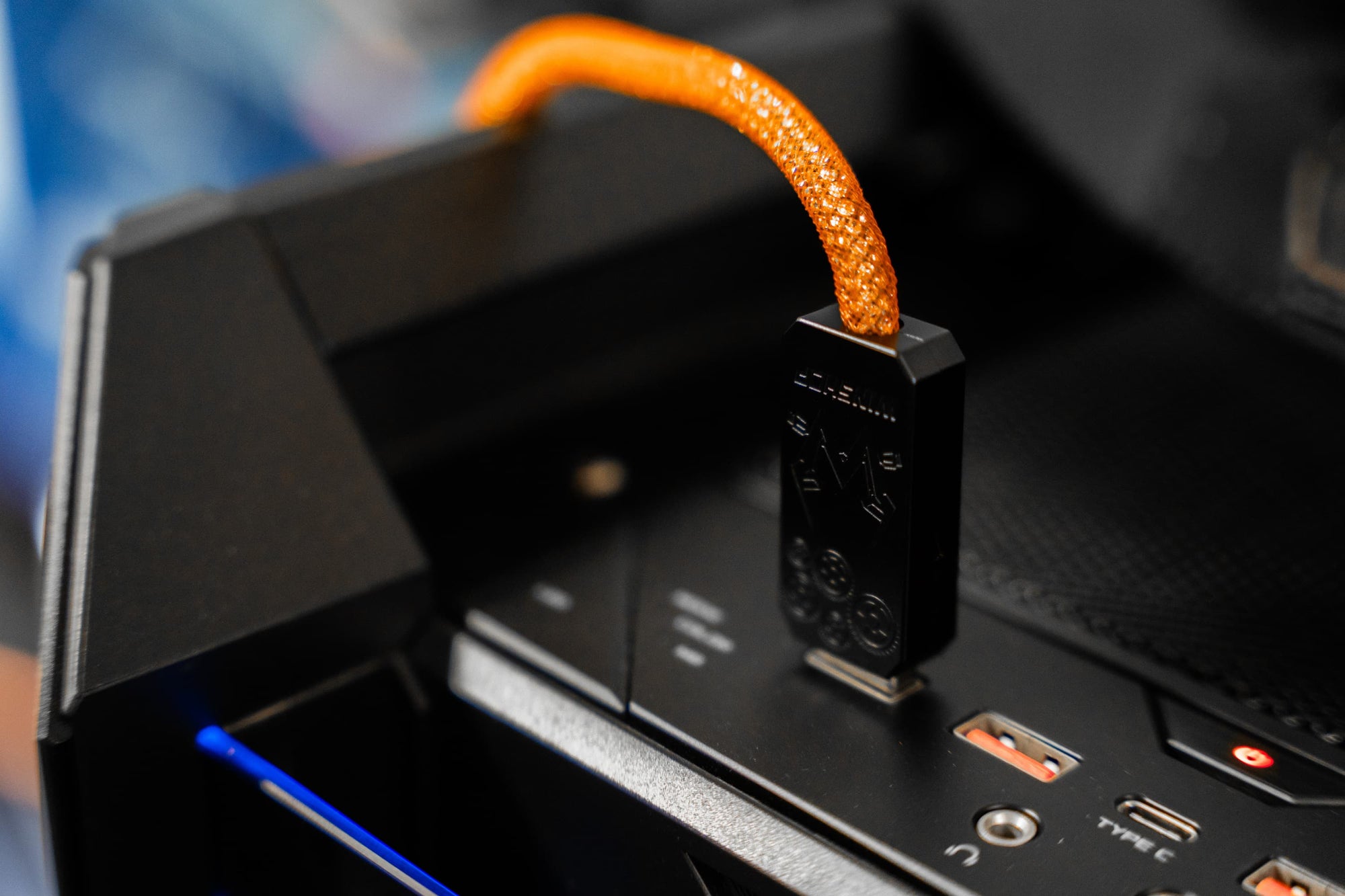 AM x WINSHOP Split Dual 8K Glitter Gaming Cable