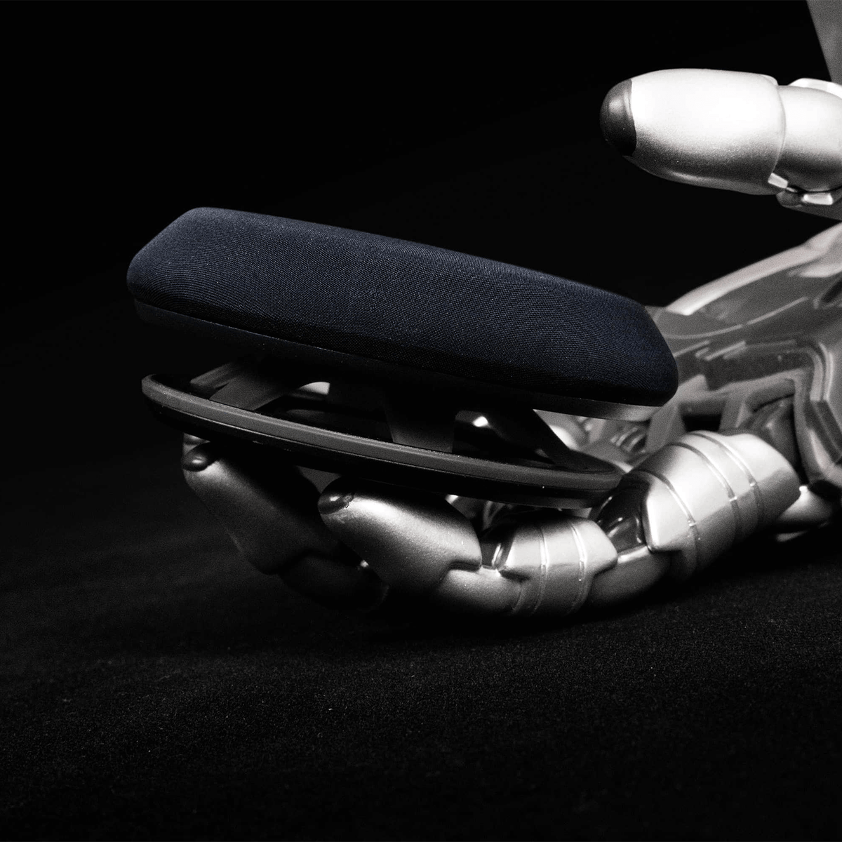 Hover Ergonomic Maglev Wrist Rest