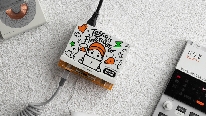 TEGIC QUICKBEE 4 Ports 130W Desktop Charging Station