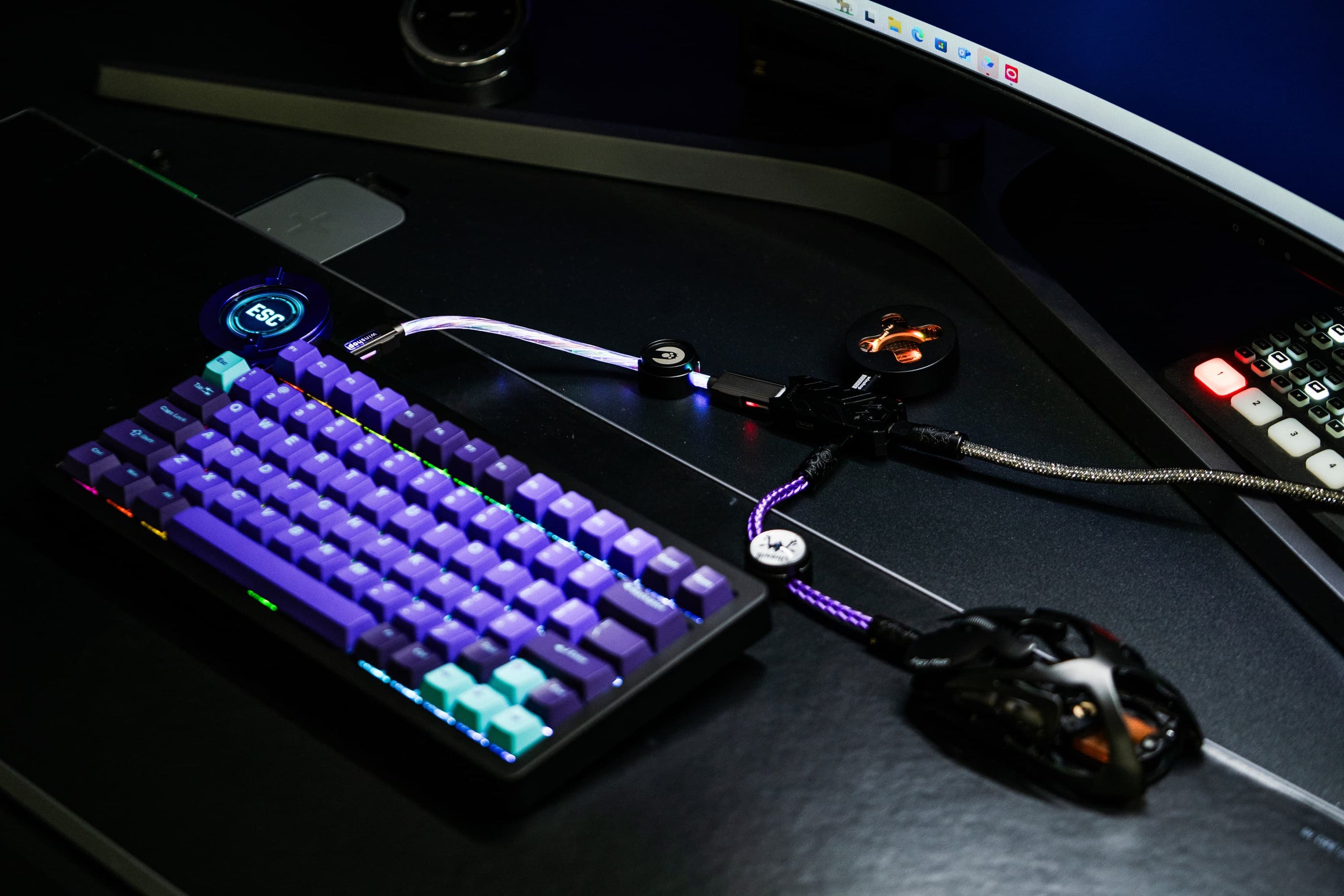 WINSHOP 4-Port Full 8K Gaming Cable
